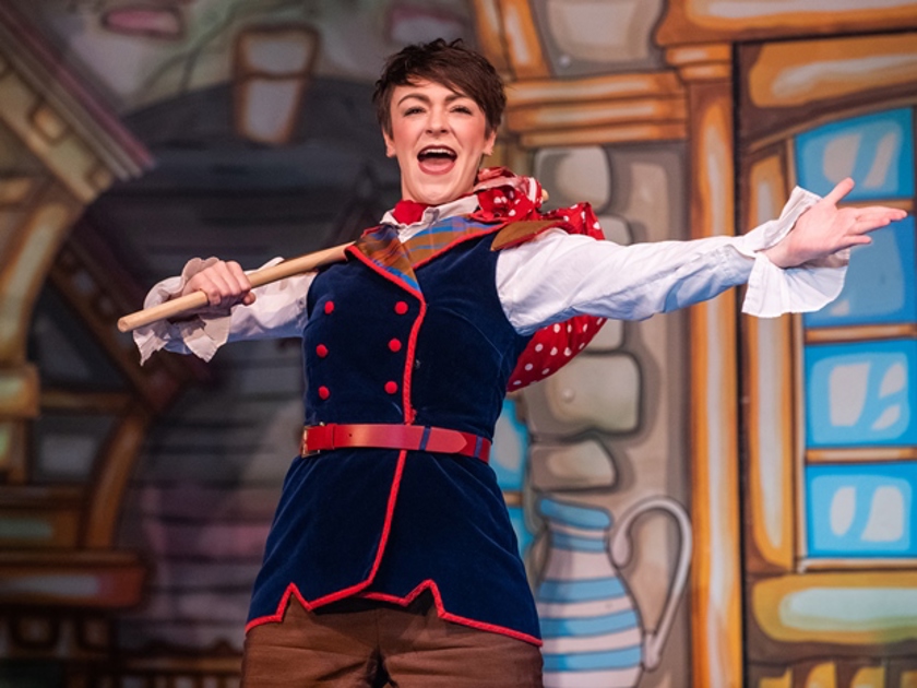 Dick Whittington at The Roses Theatre Tewkesbury 2019 pantomime review