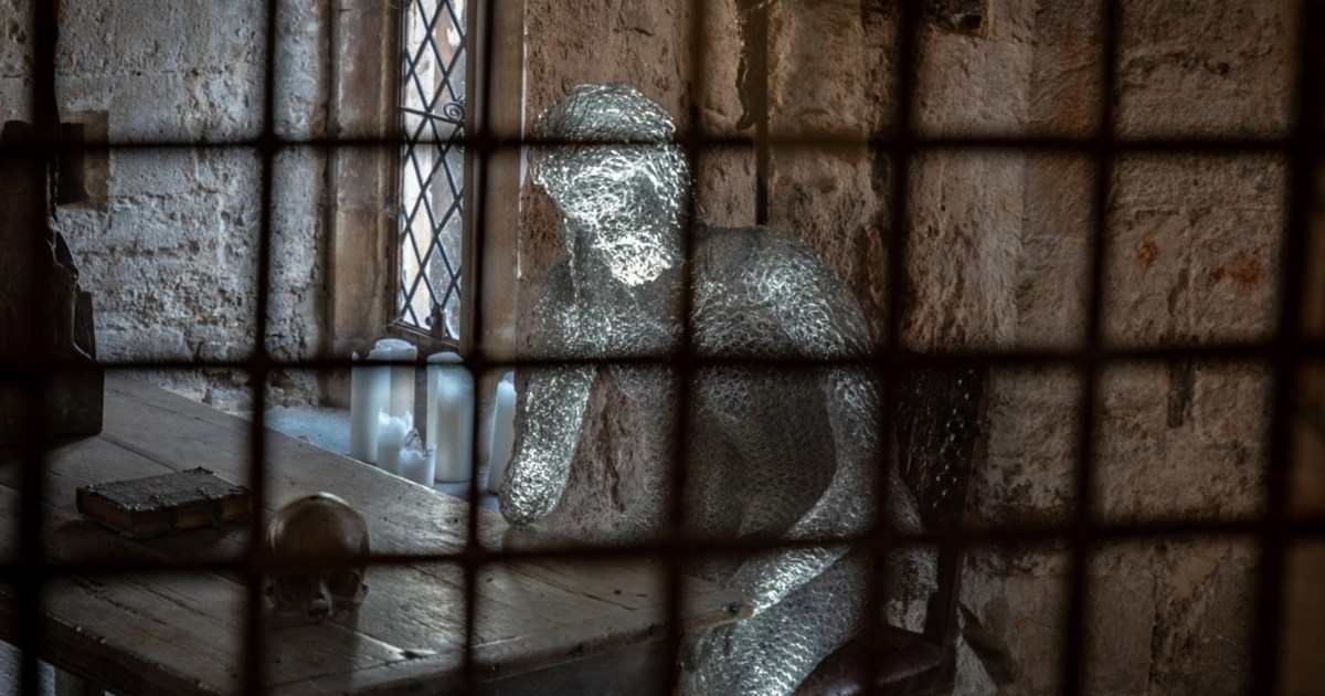 Berkeley Castle opens historic sites for exclusive public viewings for ...