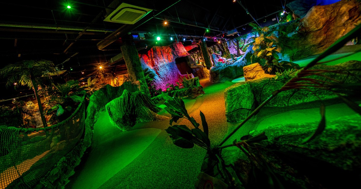 How to grab two for one crazy golf at Mulligans Cheltenham throughout May